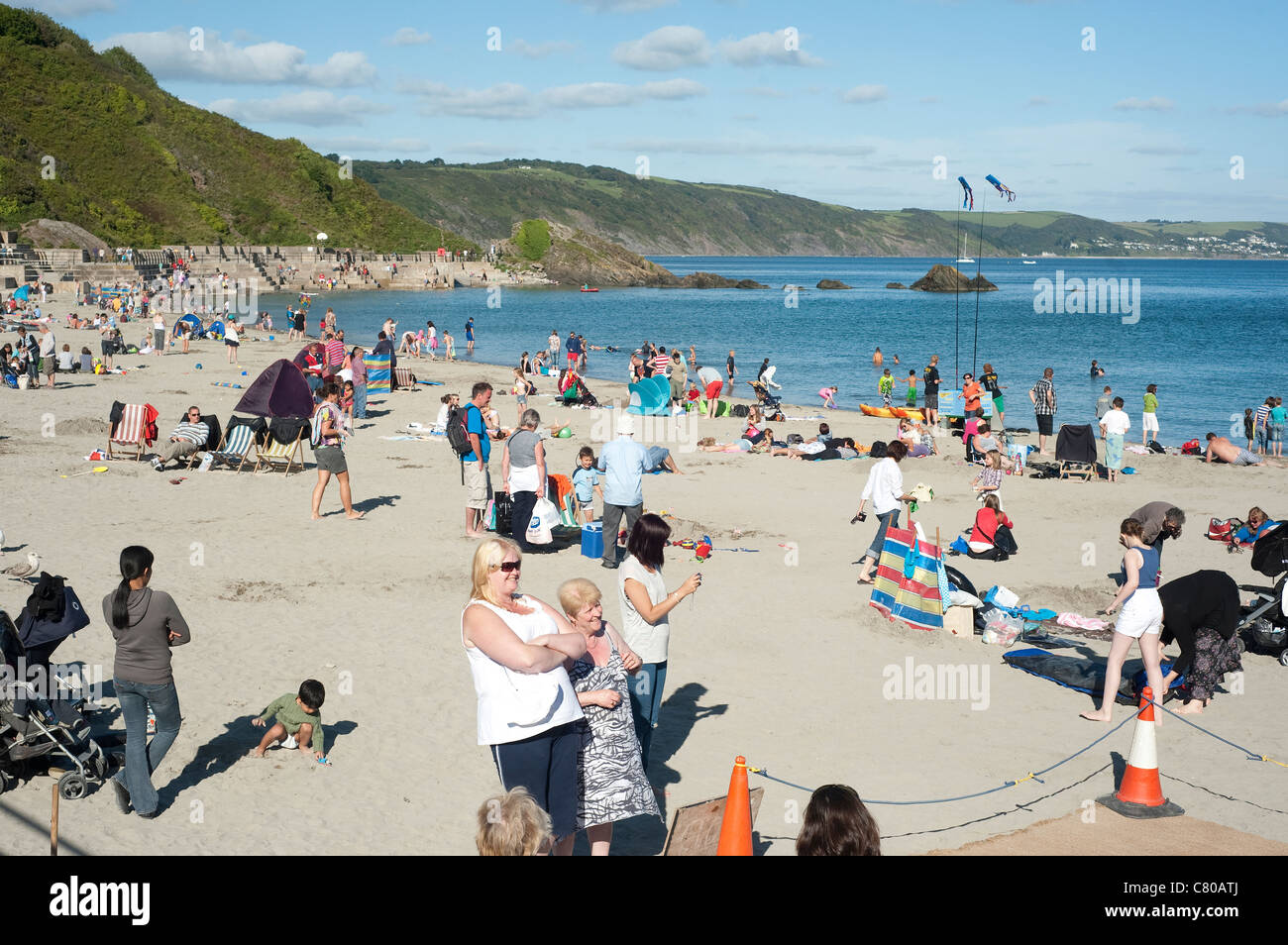 Looe, Cornwall, UK - Crowded beach at summer Stock Photo - Alamy