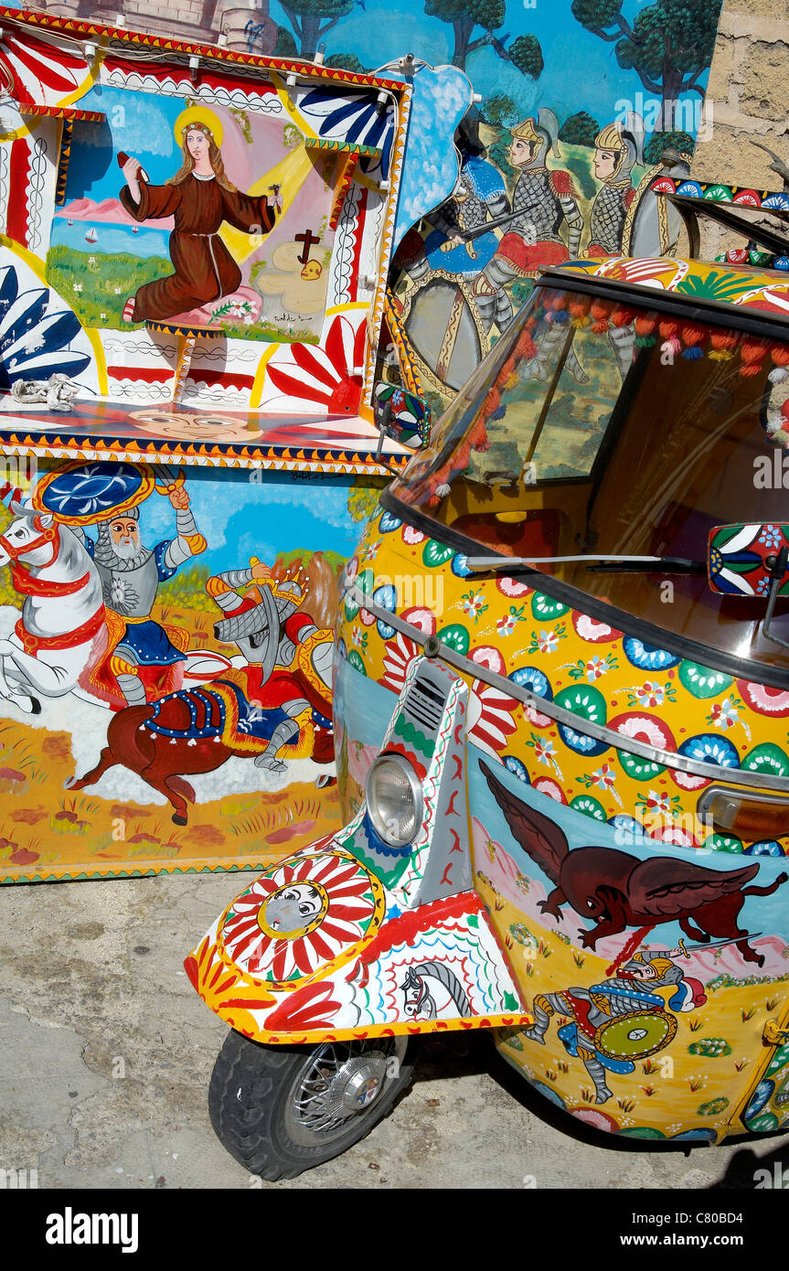Italy, Sicily, Palermo, detail of traditional sicilian cart Stock Photo ...