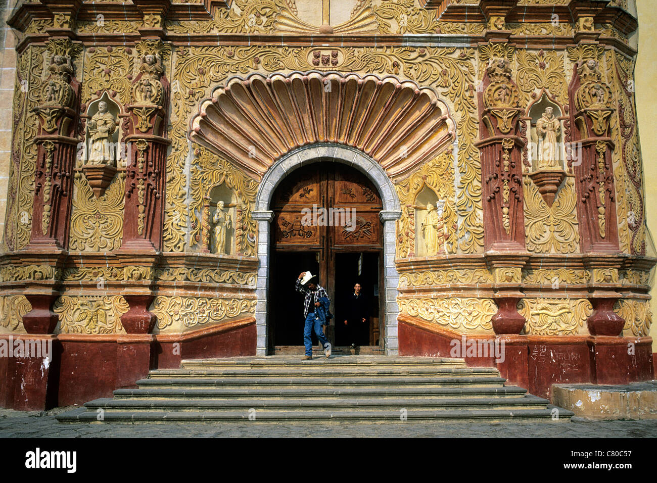 Mexican mission churches hi-res stock photography and images - Alamy