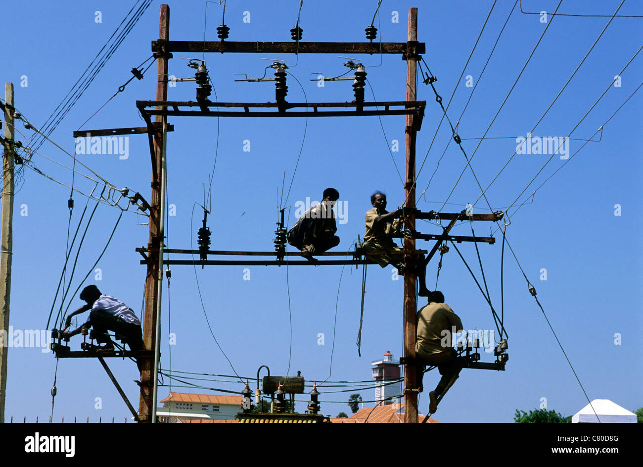 Powerline Workers High Resolution Stock Photography and Images - Alamy