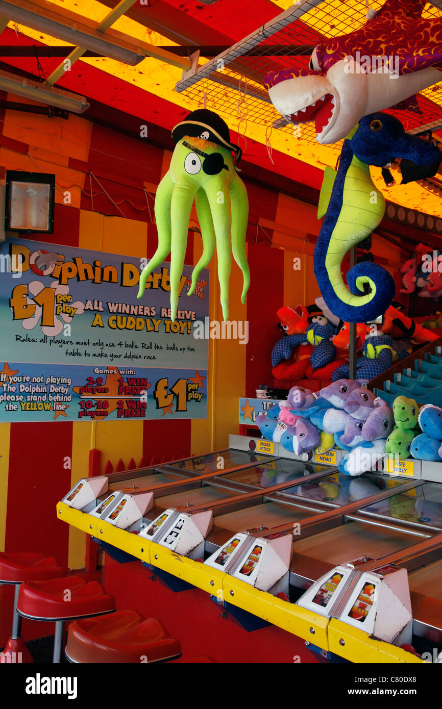 Brighton pier fun fair hi-res stock photography and images - Alamy