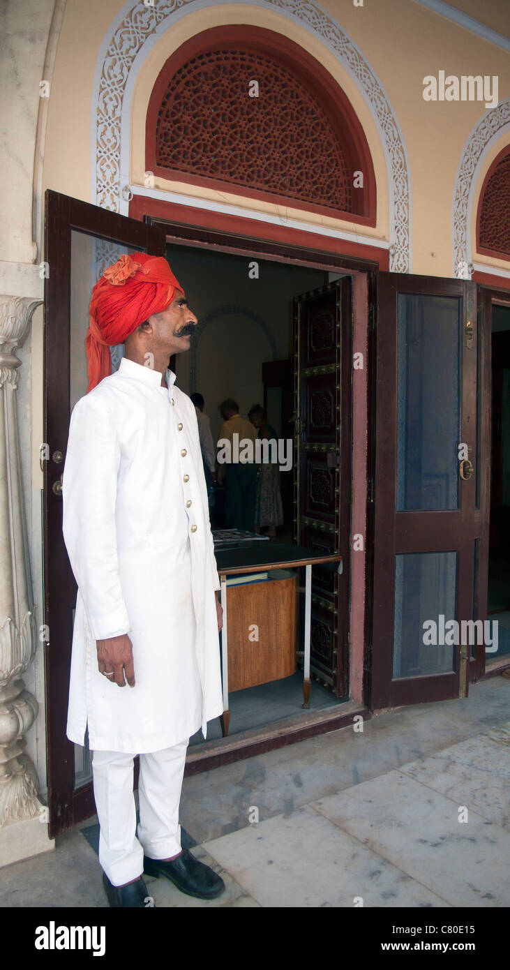 Palace guard india uniform hi-res stock photography and images - Alamy