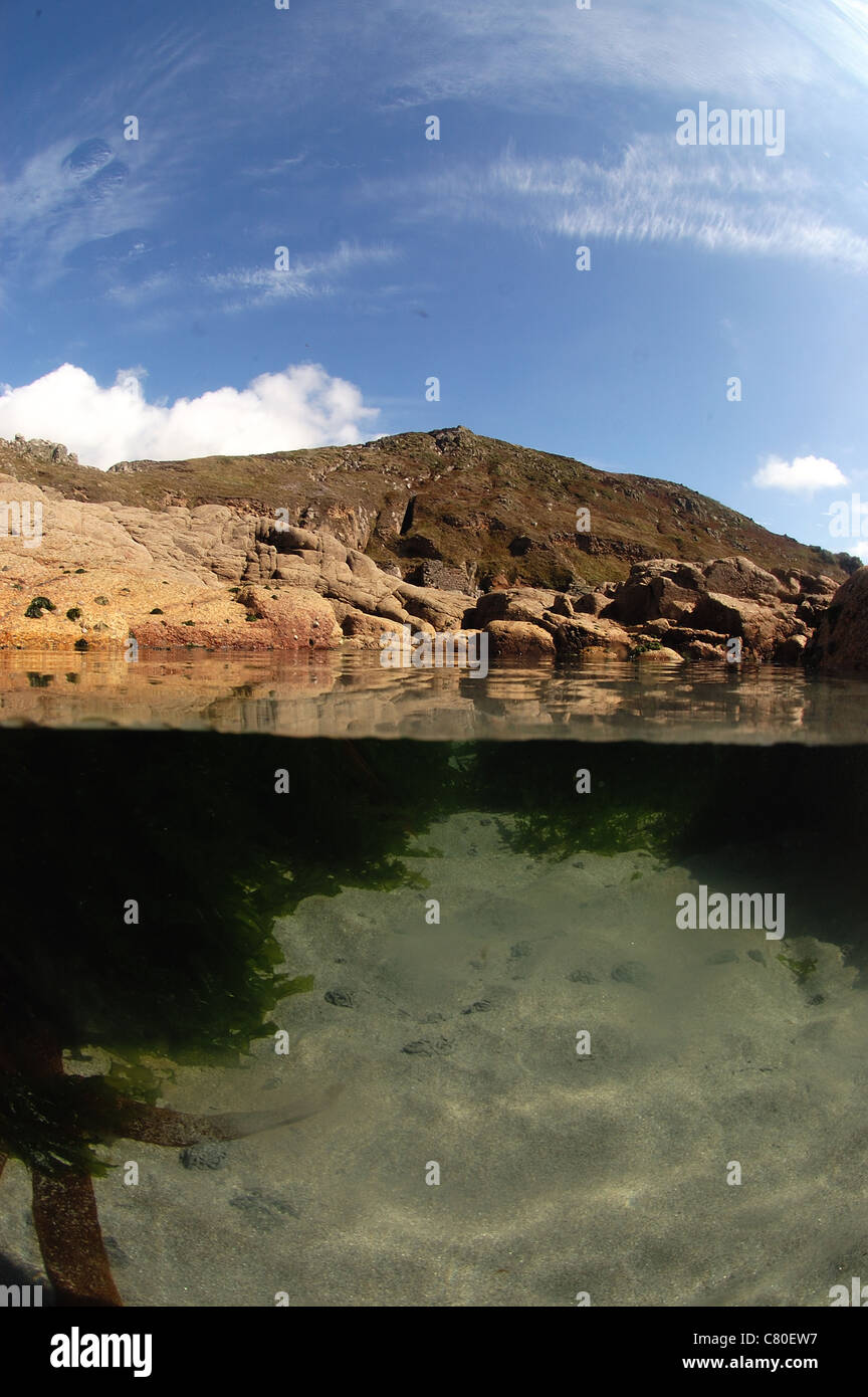 Rockpool cornwall hi-res stock photography and images - Alamy
