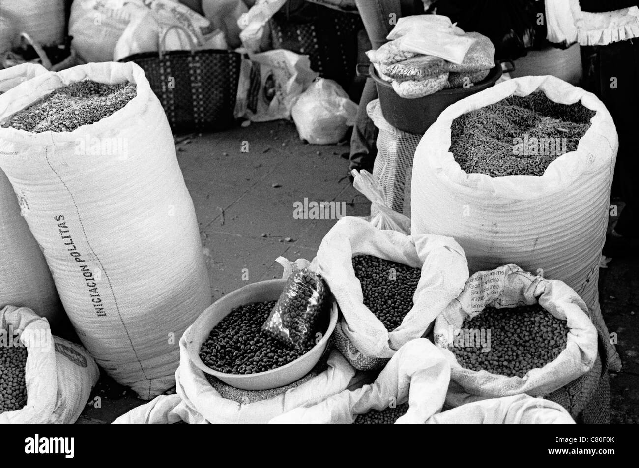 Grains of sale Black and White Stock Photos & Images - Alamy