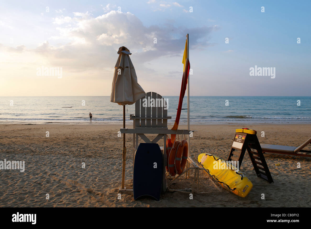 Guard hotel hi-res stock photography and images - Alamy