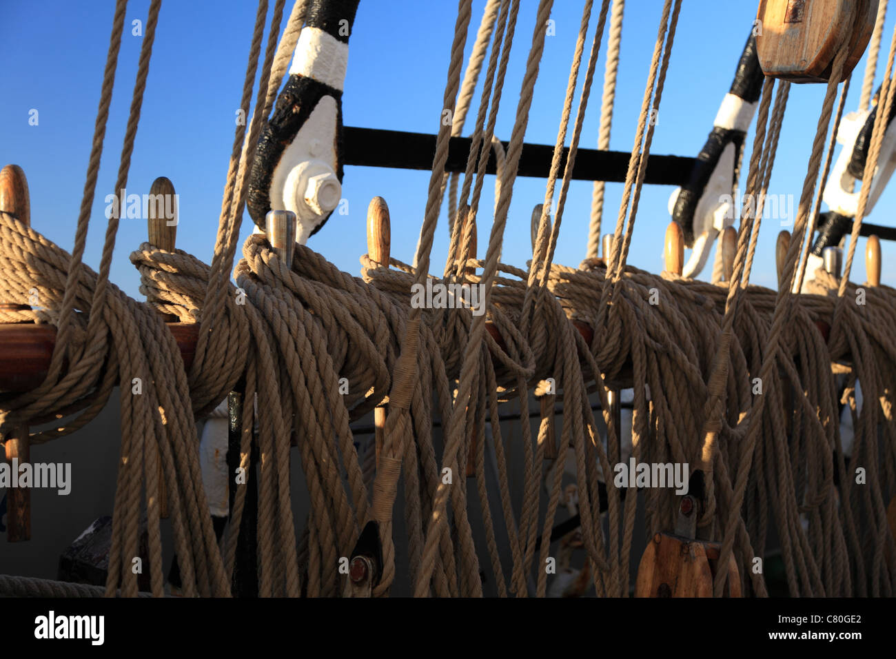 Old Ship tackles on the frigate Stock Photo - Alamy