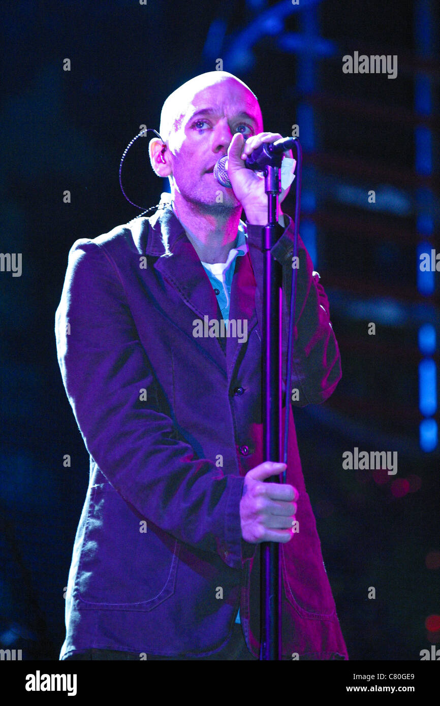 Michael stipe of rem performing on stage hi-res stock photography and ...