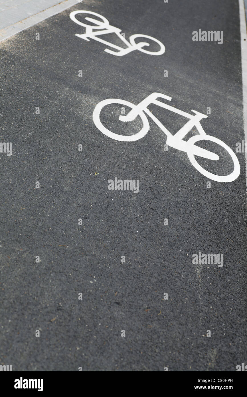 white bicycle road sign black Stock Photo - Alamy