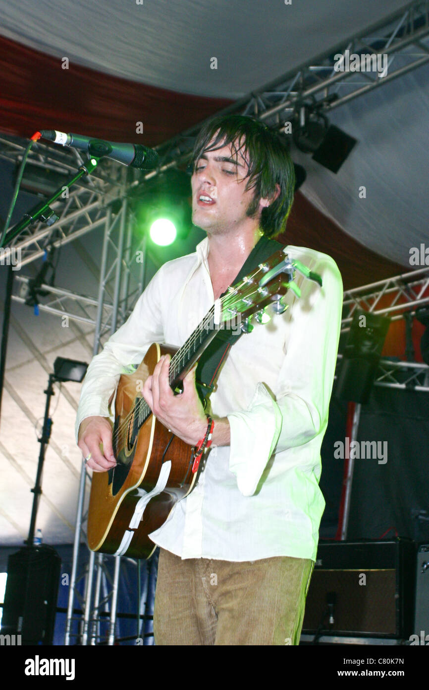 The Basement performing at the Glastonbury Festival 2003 Stock Photo ...