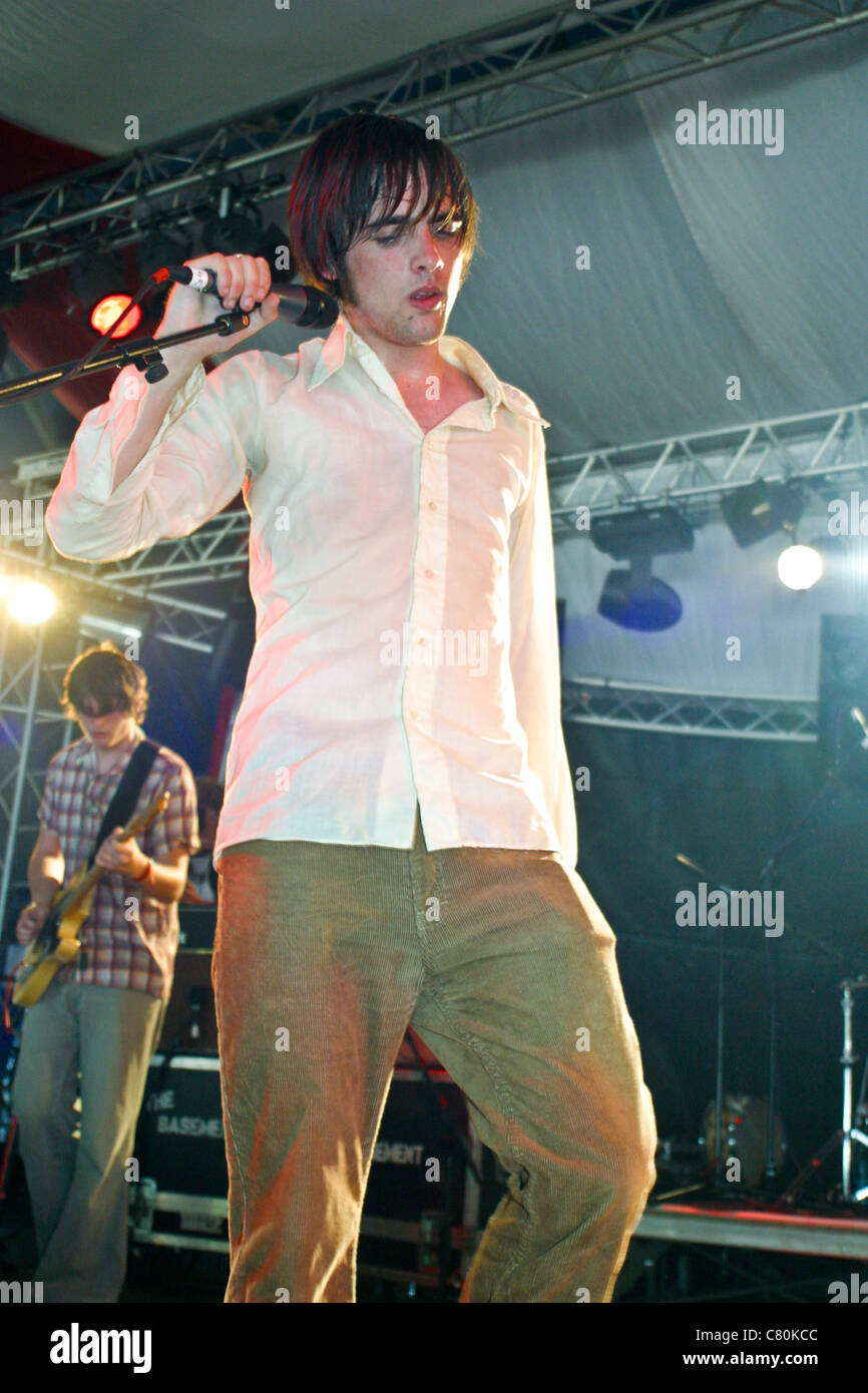 The Basement performing at the Glastonbury Festival 2003 Stock Photo ...