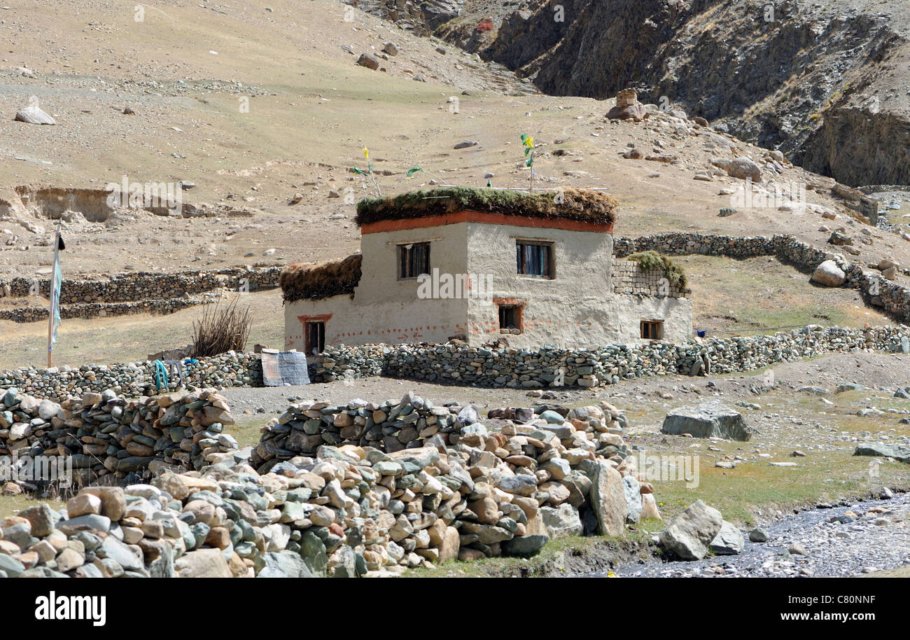 Zanskar house hi-res stock photography and images - Alamy