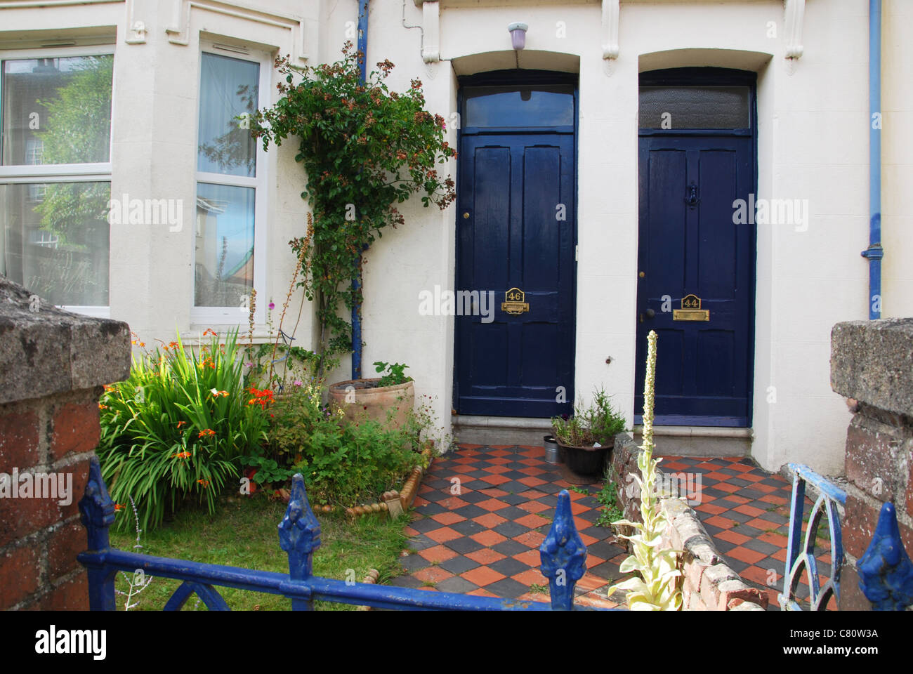 Tiled path to front door hi-res stock photography and images - Alamy