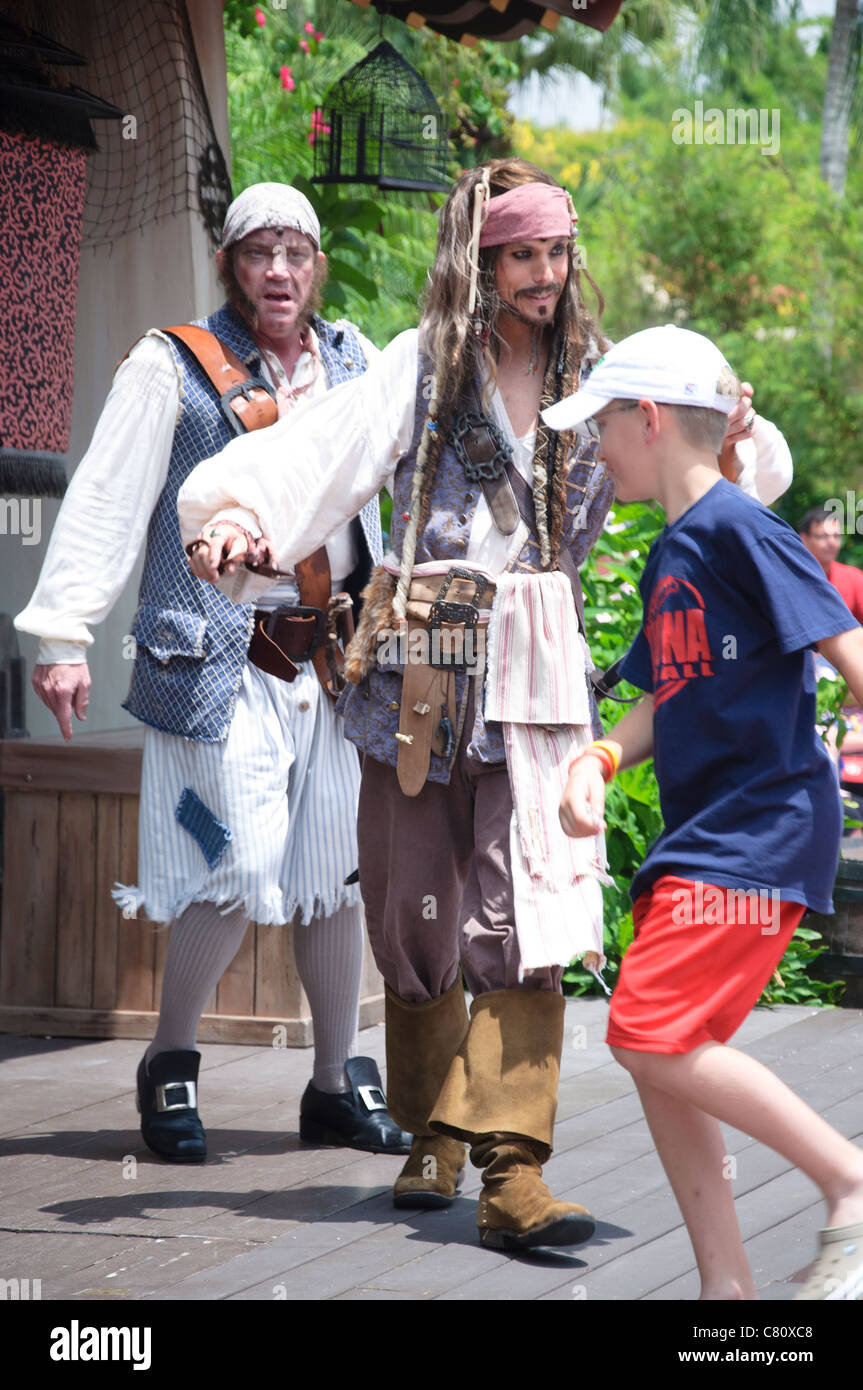 Pirates caribbean cast hi-res stock photography and images - Alamy