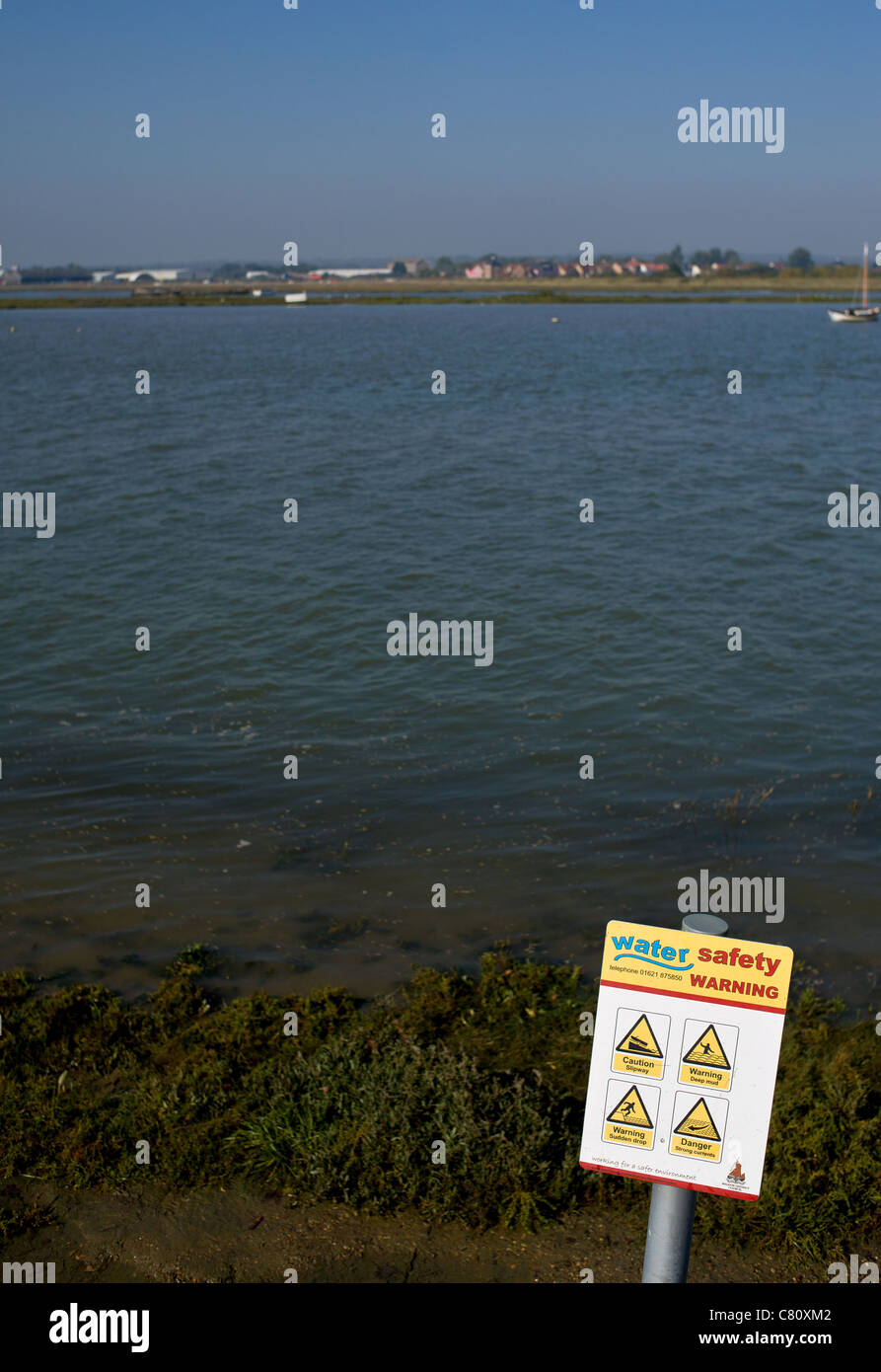 Sign warning advice waterway riverbank hi-res stock photography and ...