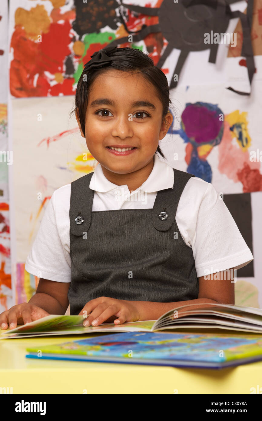 School girl uk asian back hi-res stock photography and images - Alamy