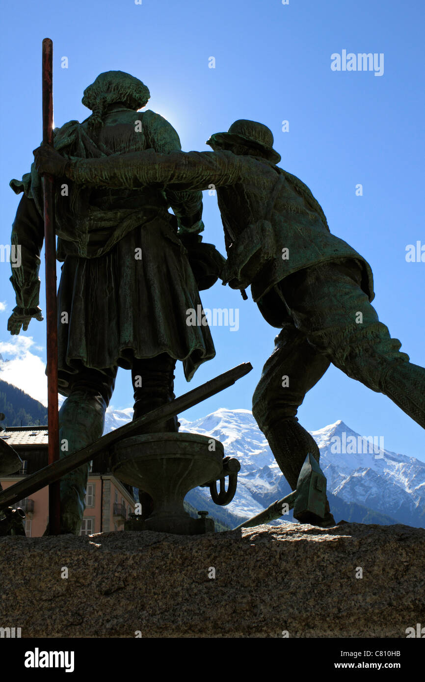 France haute savoie chamonix statue hi-res stock photography and images ...