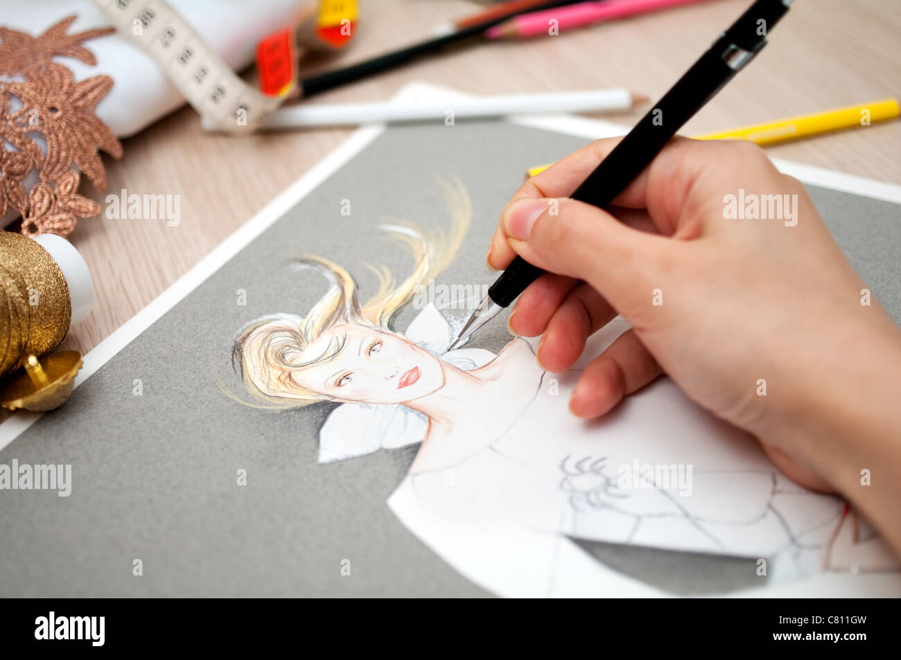 Fashion design drawing hi-res stock photography and images - Alamy
