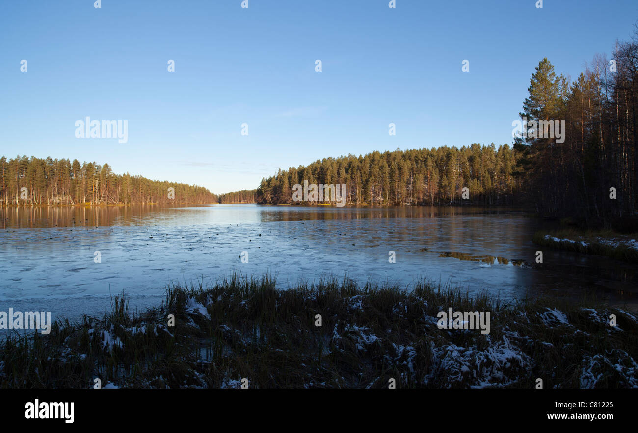 Freezing over hi-res stock photography and images - Alamy