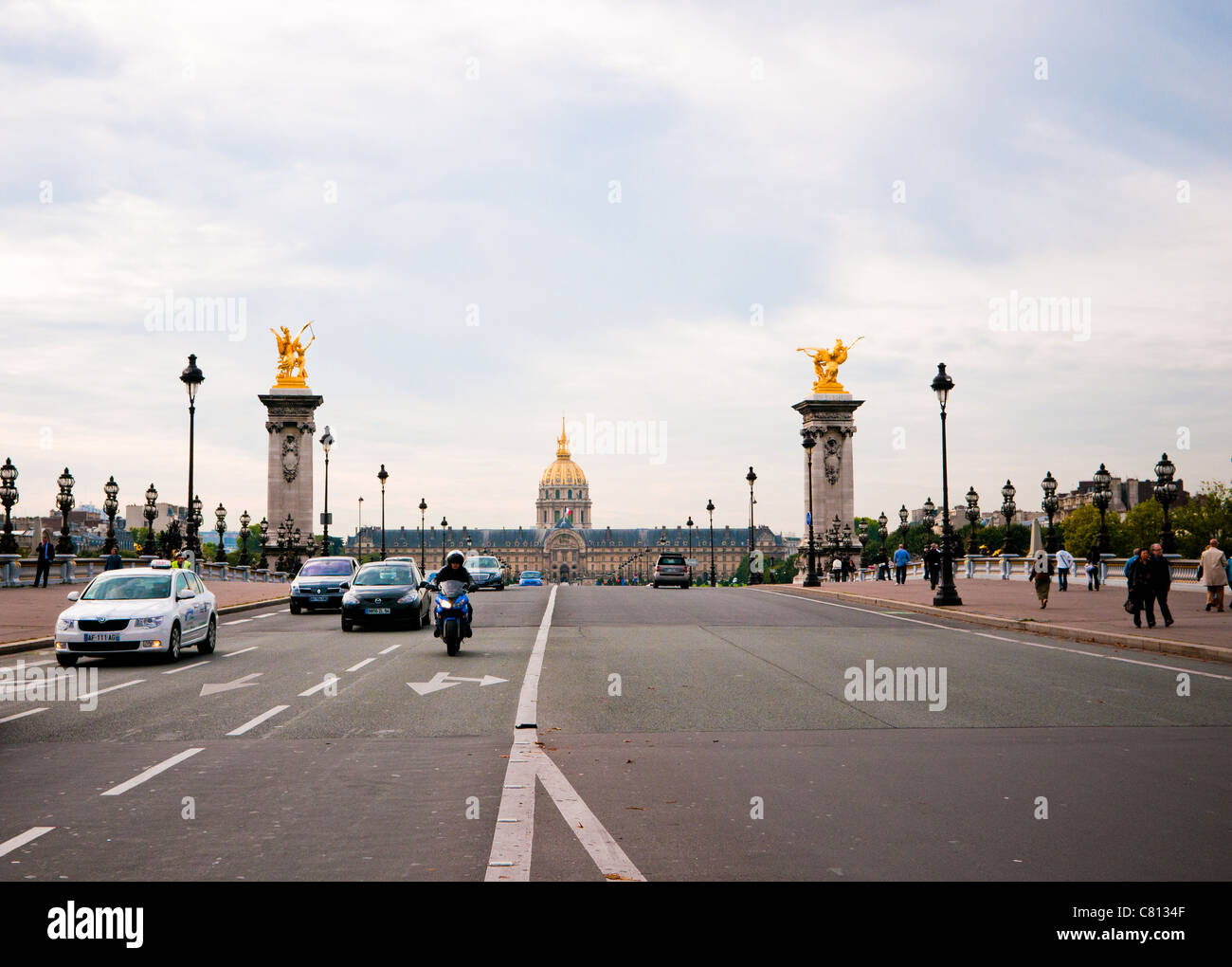 Bridge paris france hi-res stock photography and images - Alamy