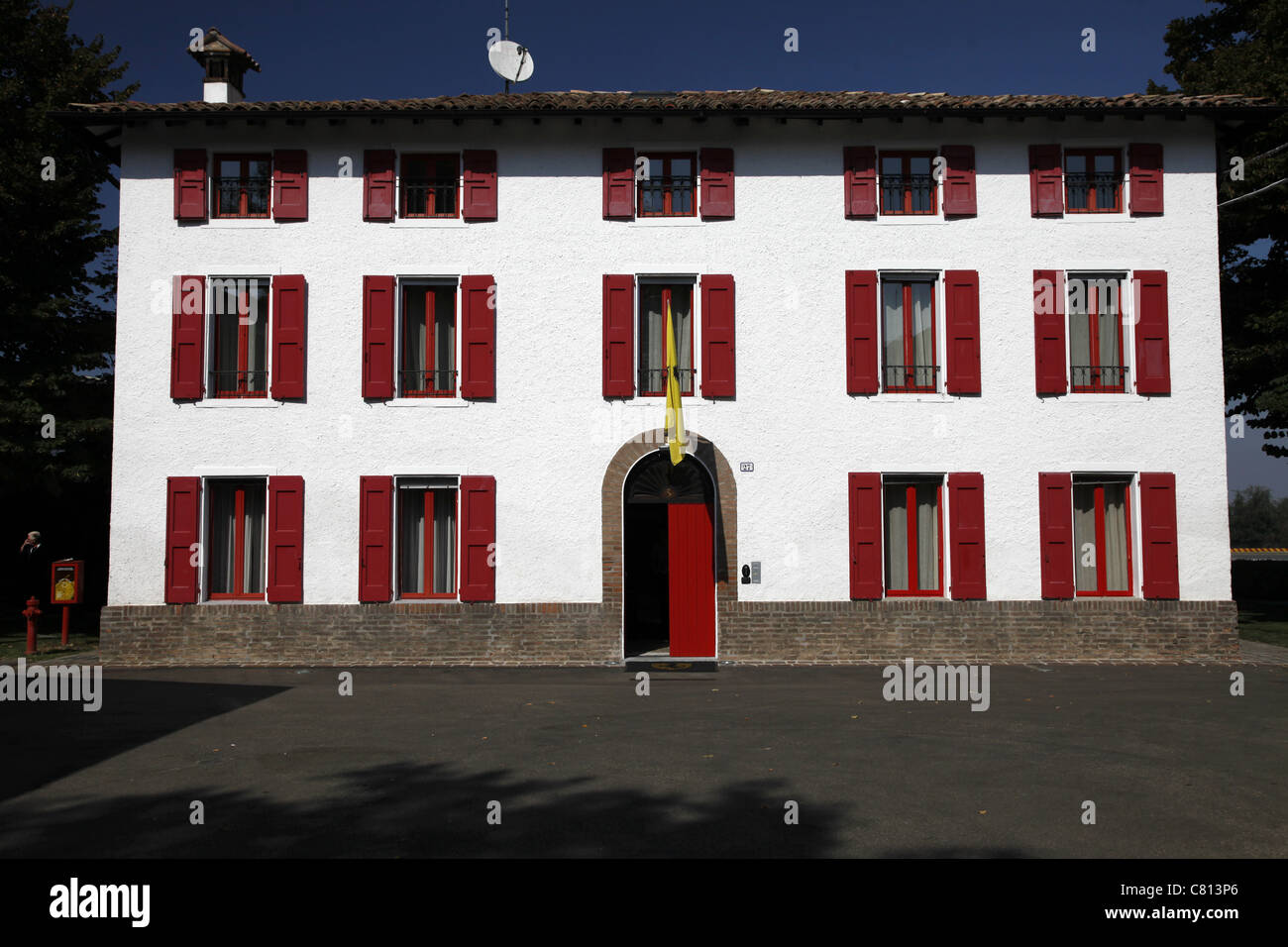 ENZO FERRARI'S WHITE HOUSE MARANELLO ITALY 2011 Stock Photo - Alamy