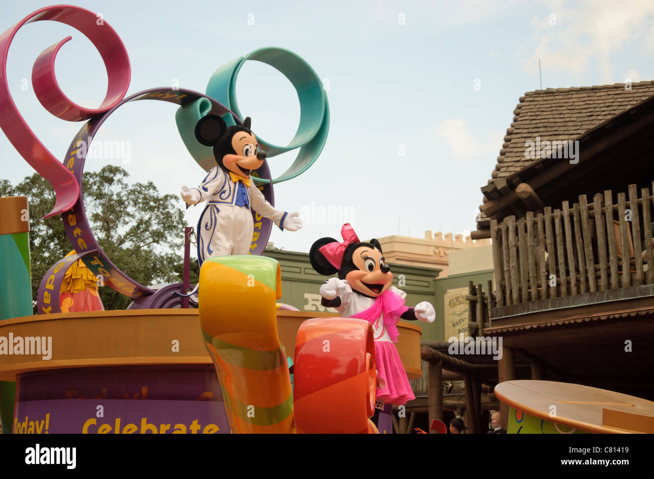 magic kingdom celebrate a dream come true parade minnie mouse mickey ...