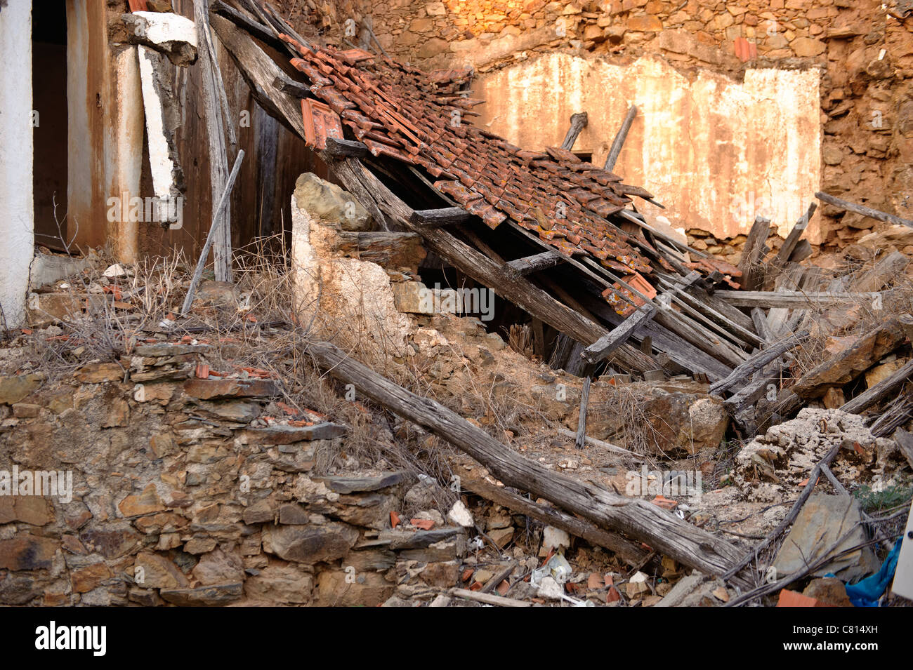 Collapsed building roof Stock Photo - Alamy