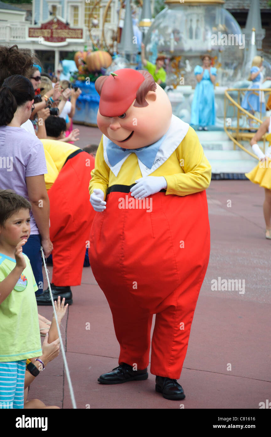 walt disney world magic kingdom florida dream come true parade tweedle ...
