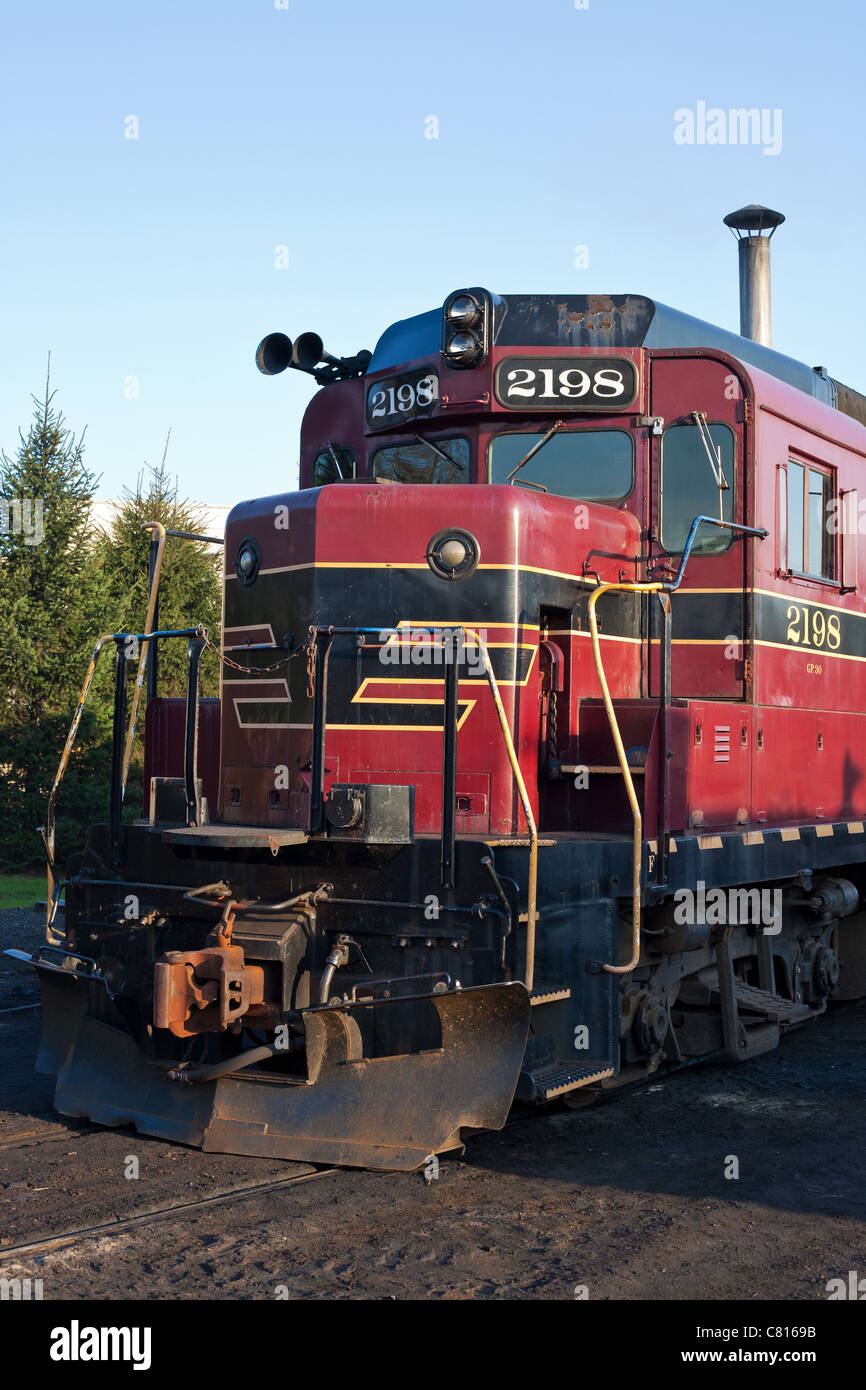 Diesel engine locomotive hi-res stock photography and images - Alamy