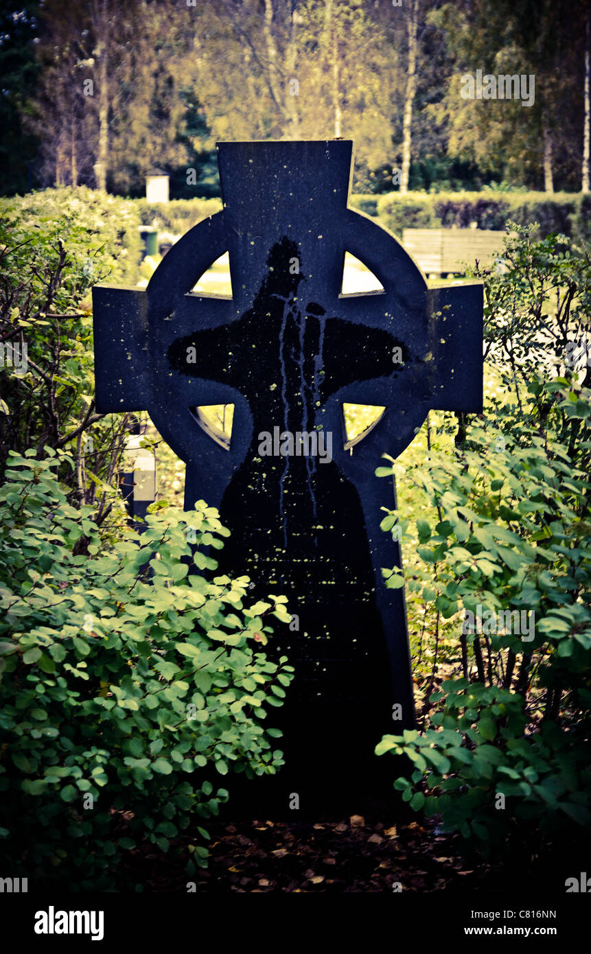 Weathered tombstone hi-res stock photography and images - Alamy