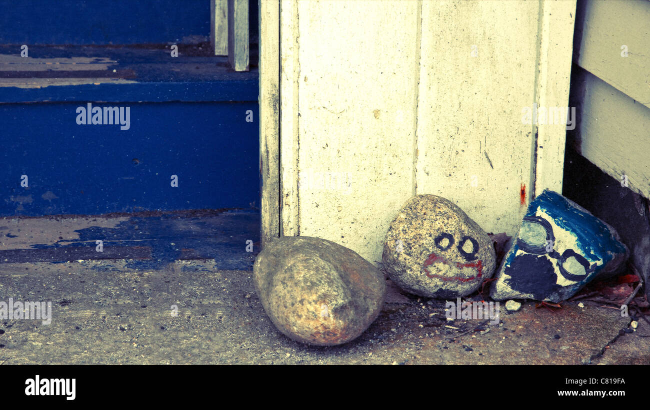Faces on the rocks hi-res stock photography and images - Alamy