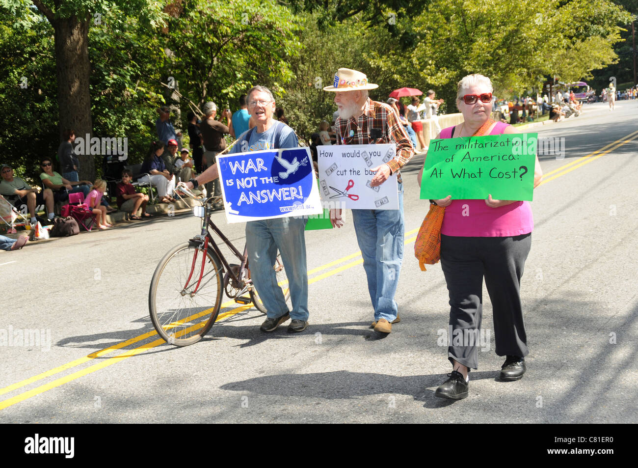 Anti war protest march hi-res stock photography and images - Alamy