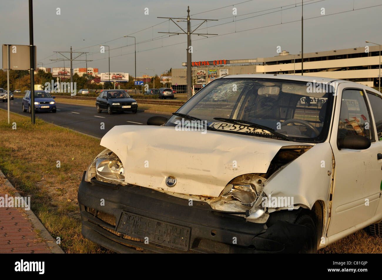 Smashed hood hi-res stock photography and images - Alamy