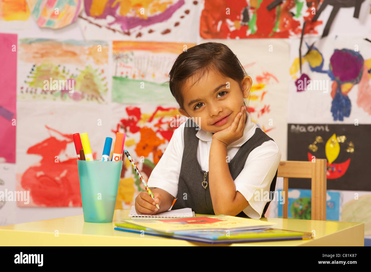 Schooluniform uk hi-res stock photography and images - Alamy