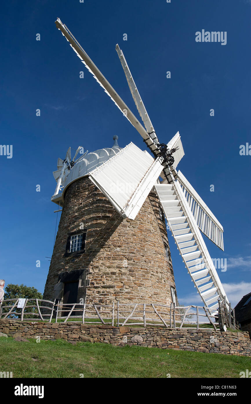 Chain sailed hi-res stock photography and images - Alamy