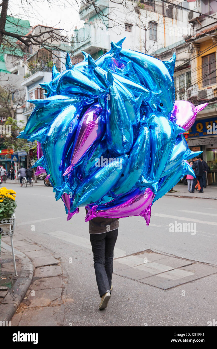 Vietnam, Hanoi, Balloon Vendor Stock Photo - Alamy