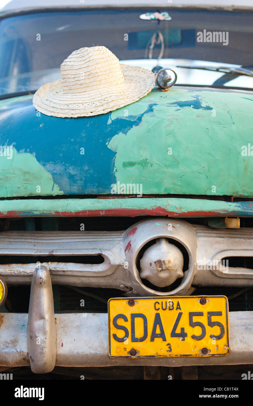 TRINIDAD: TYPICAL CUBAN VINTAGE CAR Stock Photo - Alamy