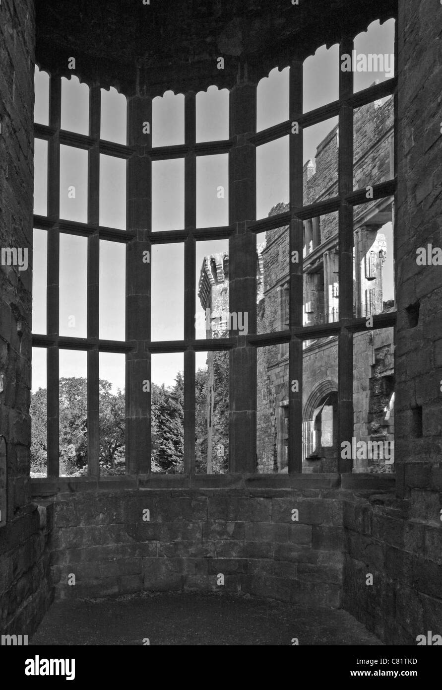 Oriel window hi-res stock photography and images - Alamy