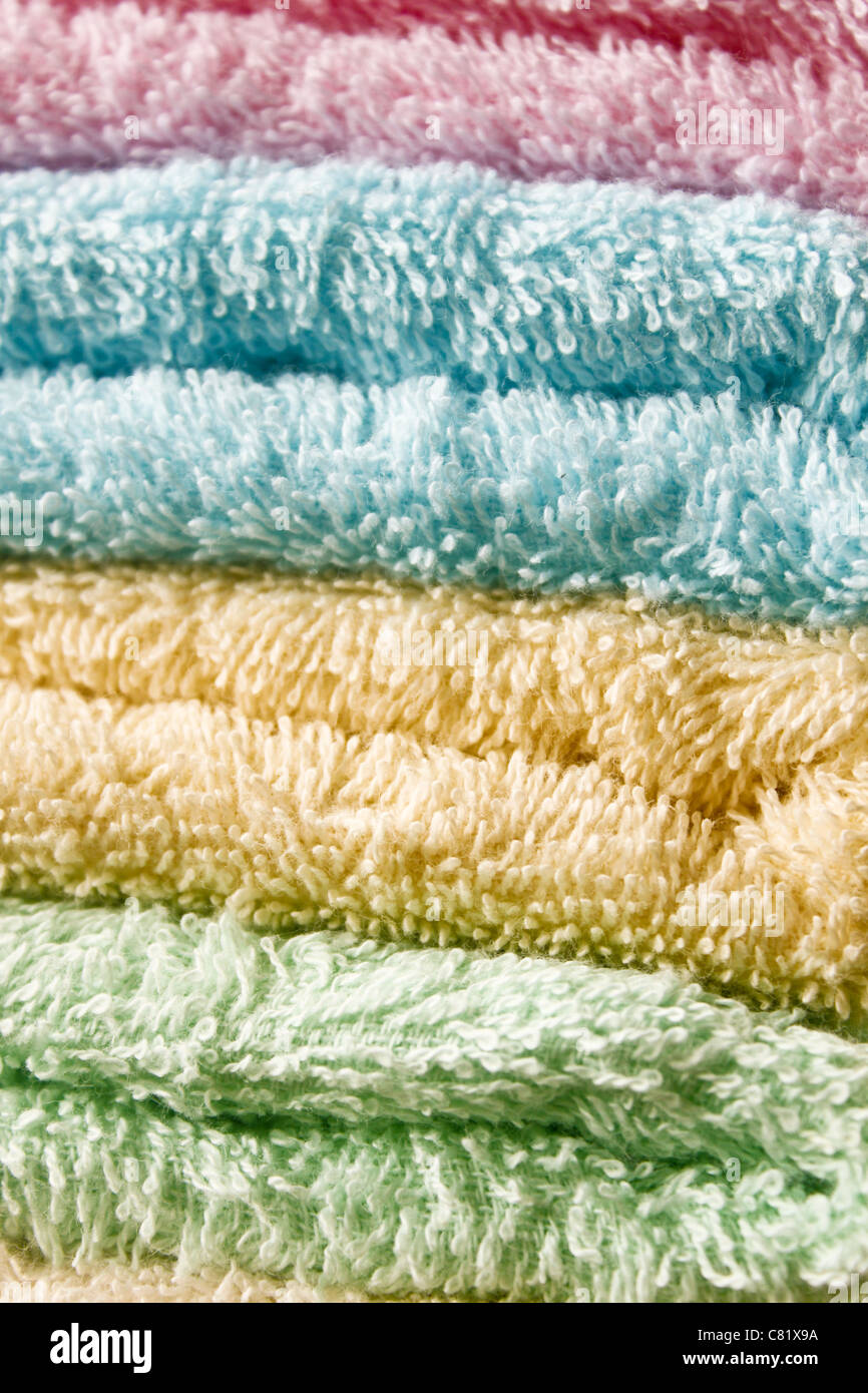 Colored bath towels hi-res stock photography and images - Alamy
