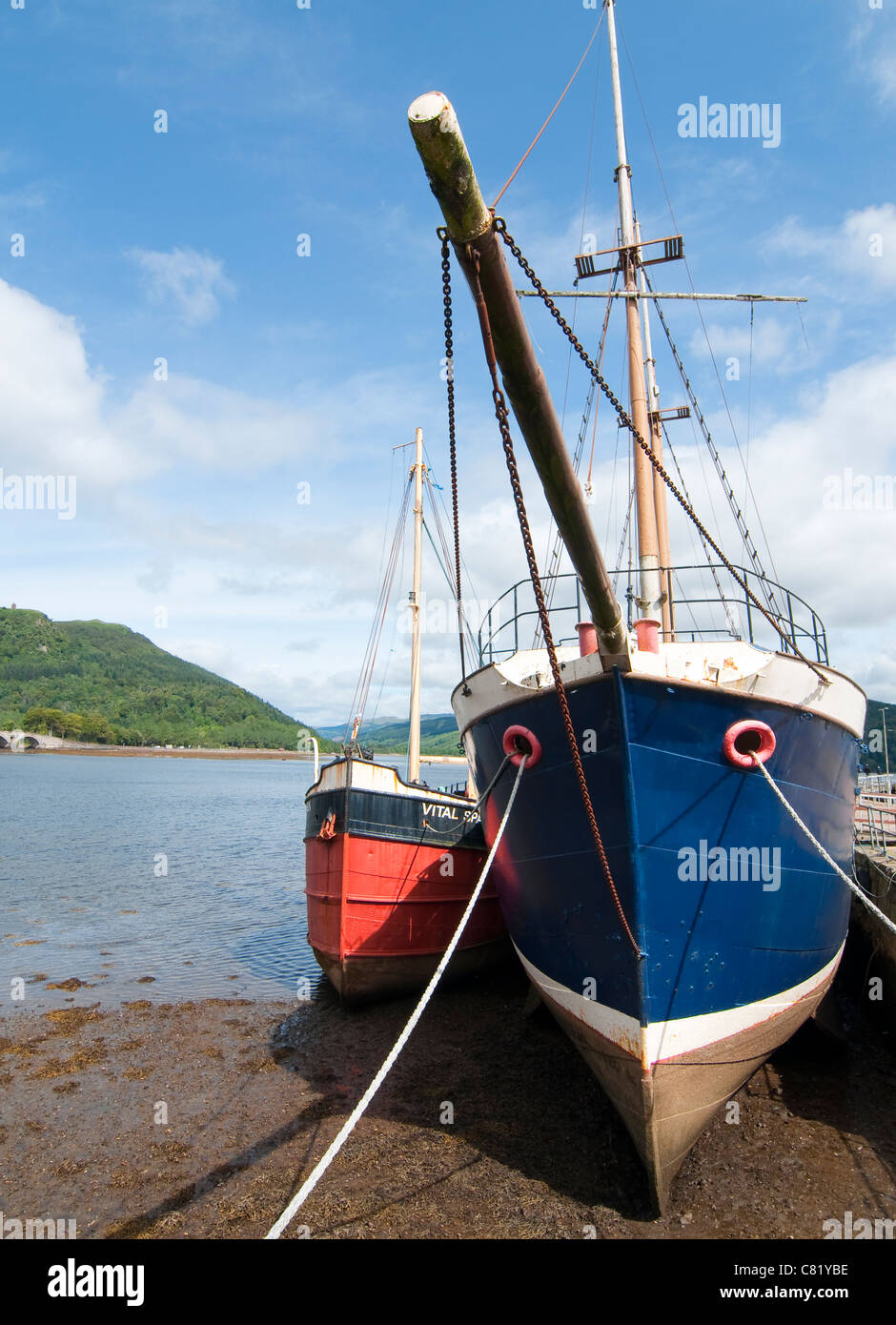Inverary village hi-res stock photography and images - Alamy