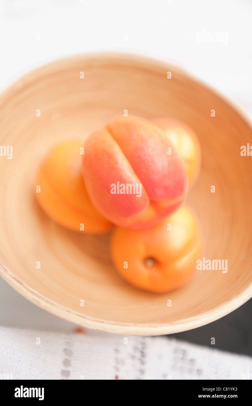 Clingstone peach hi-res stock photography and images - Alamy