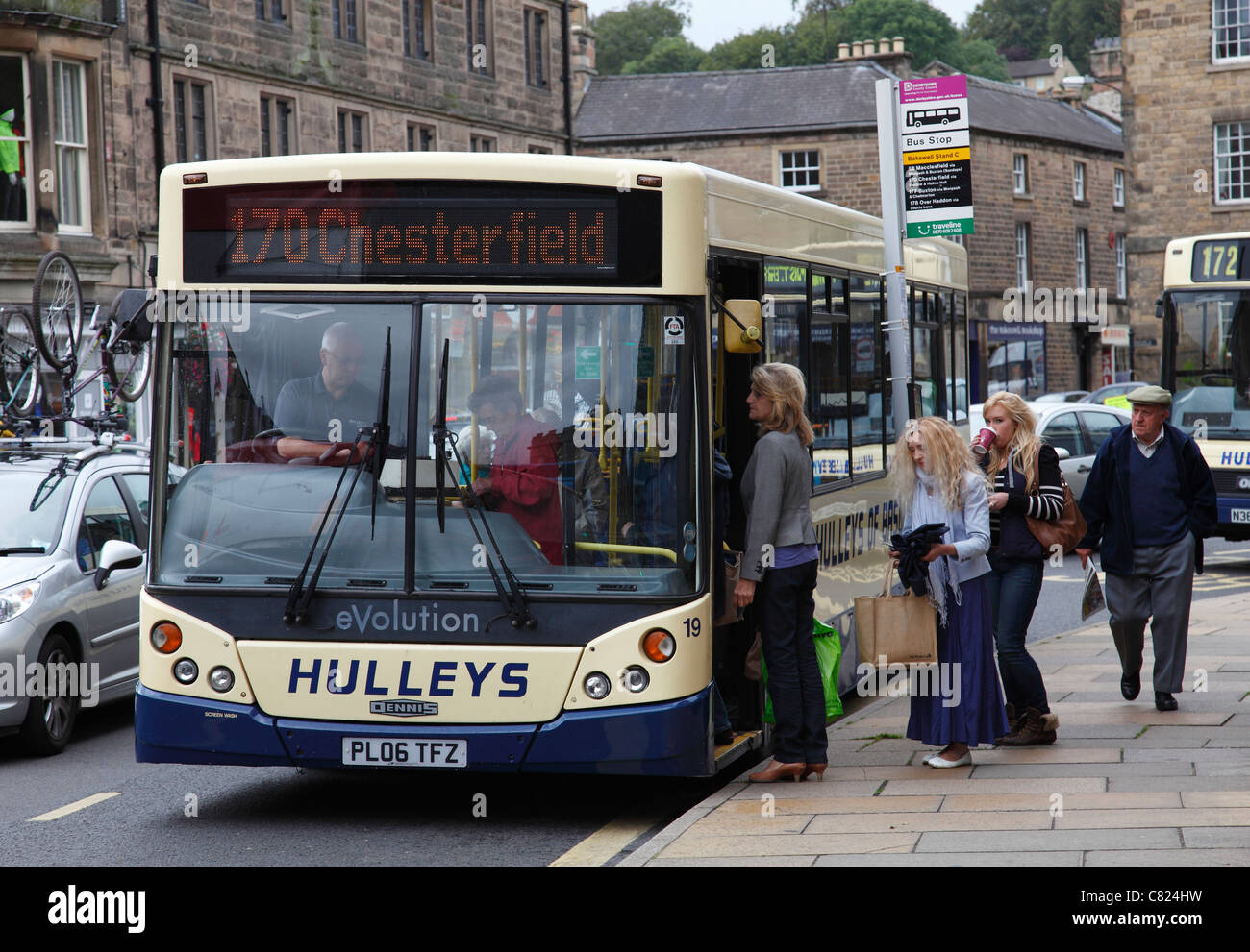 Bus in uk rural hi-res stock photography and images - Alamy