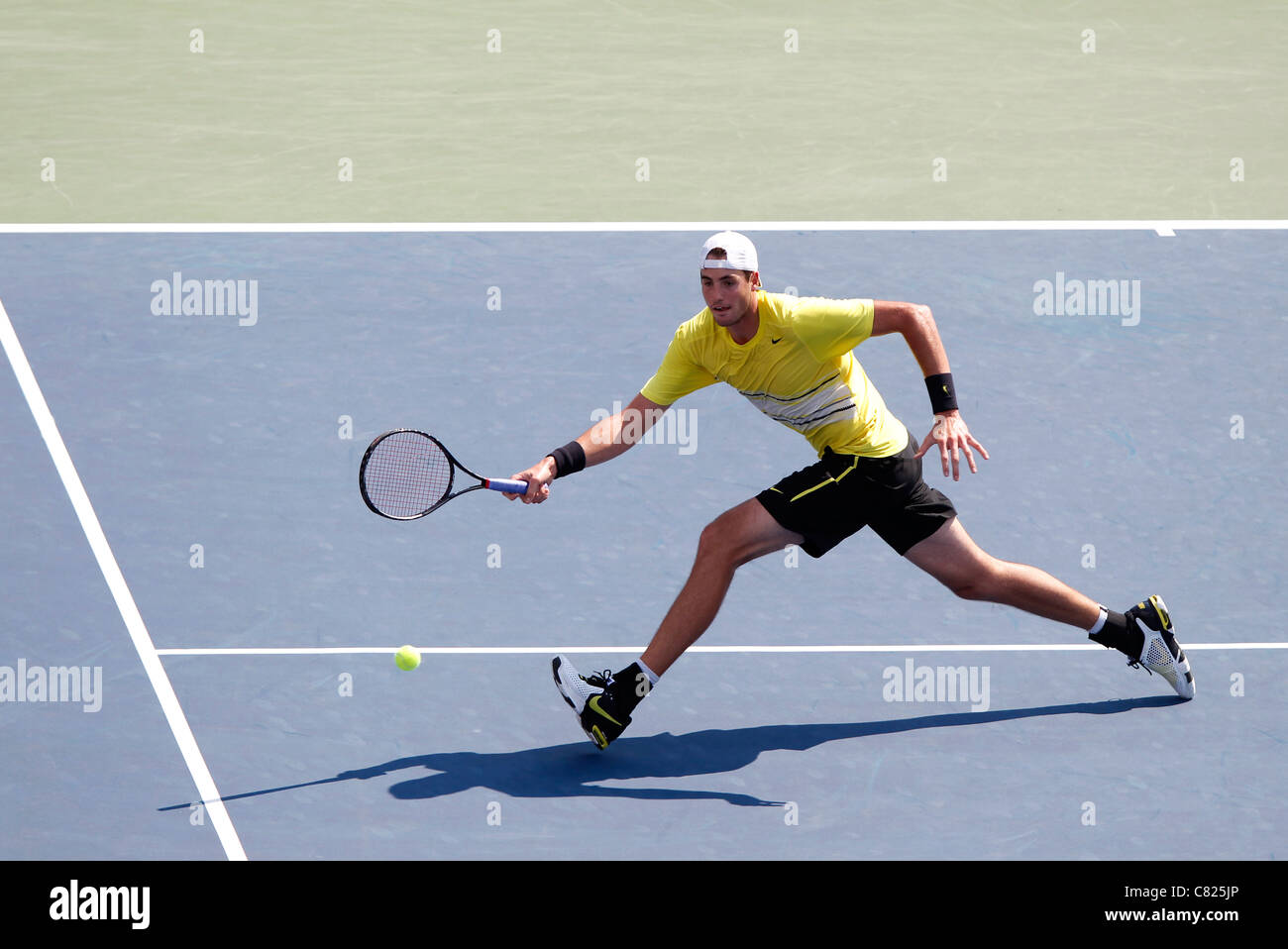 John isner forehand hi-res stock photography and images - Alamy
