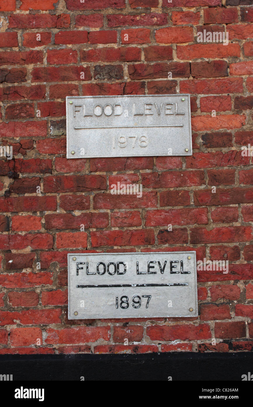 Norfolk flood level hi-res stock photography and images - Alamy