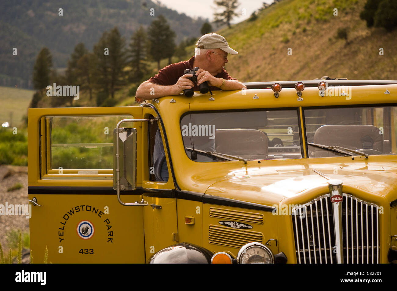 Yellowstone park tour bus hi-res stock photography and images - Alamy