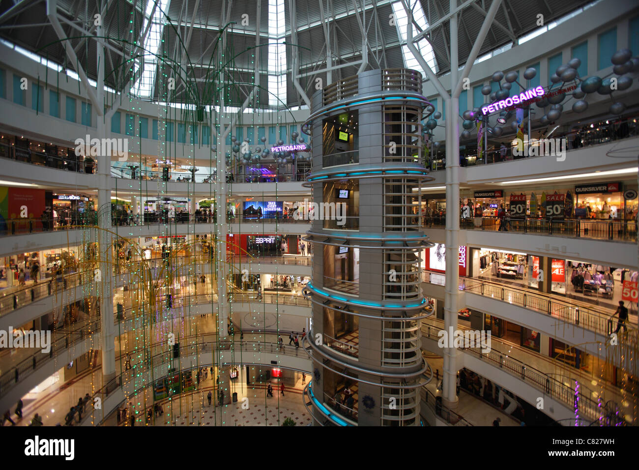 Petronas towers interior hi-res stock photography and images - Alamy