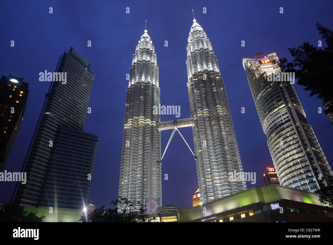 Menara Petronas towers, Kuala Lumpur, Malaysia Stock Photo - Alamy