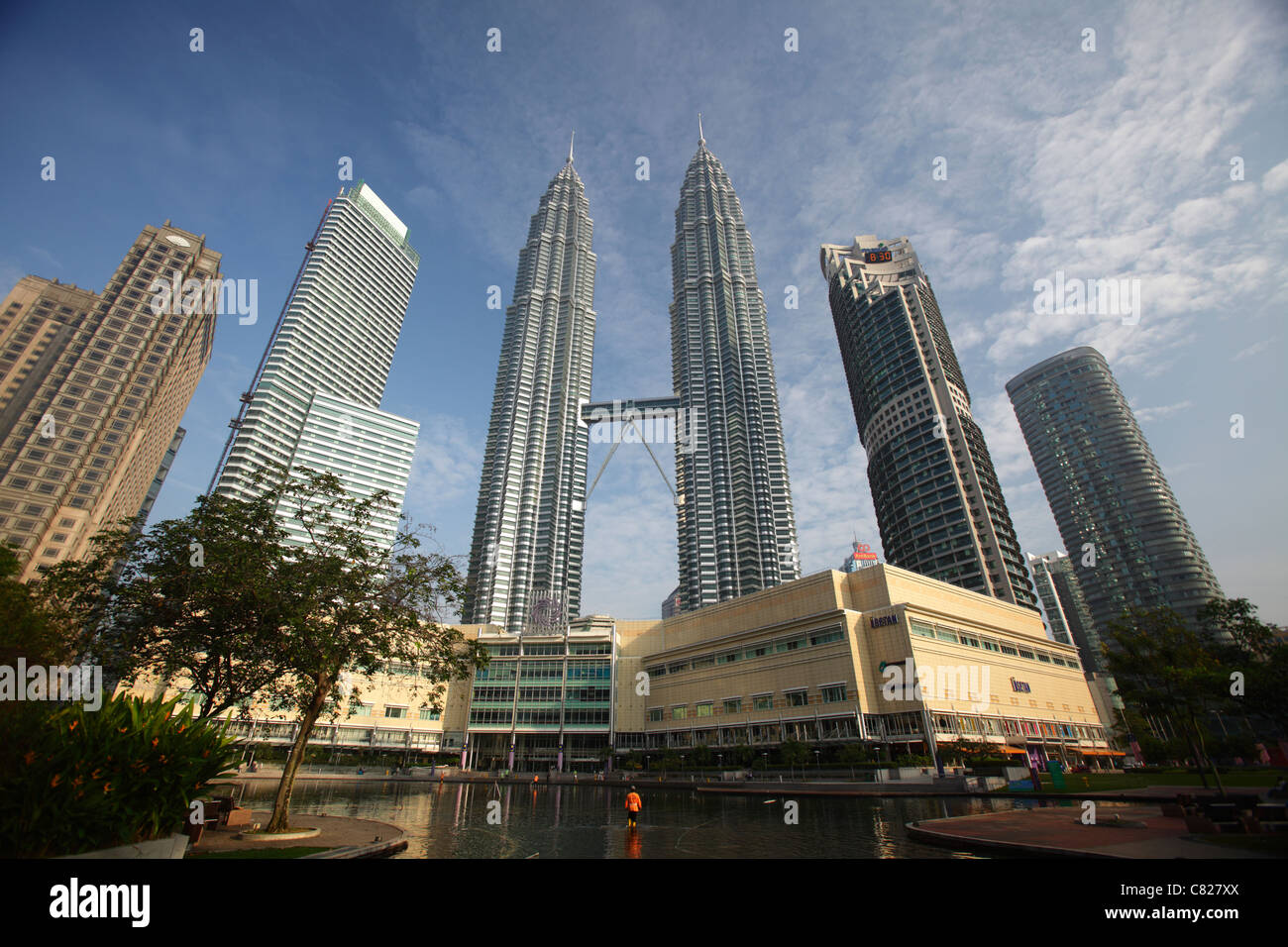 Menara Petronas towers, Kuala Lumpur, Malaysia Stock Photo - Alamy