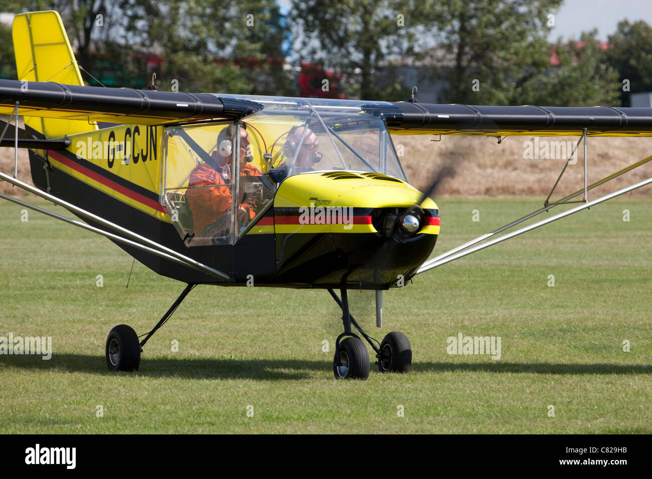 Rans S6-ES Coyote II G-CCJN microlight aircraft taxiing from runway at ...
