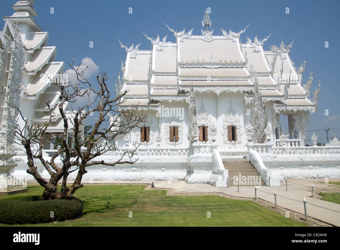 wat rong khun white temple in chiang rai, Thailand Stock Photo - Alamy