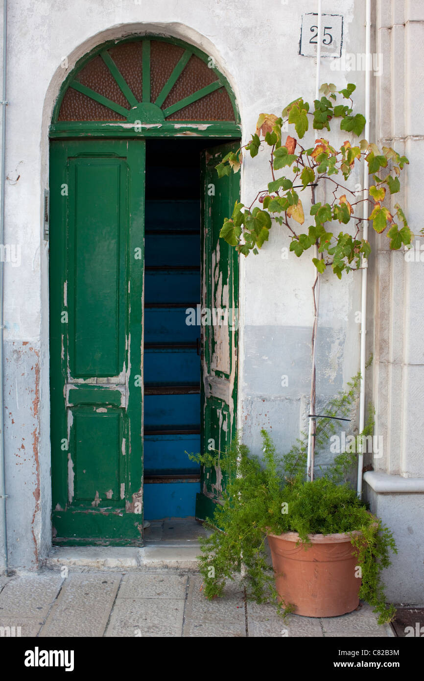 Medieval streets of Bari old town, Puglia Italy. Photo:Jeff Gilbert ...